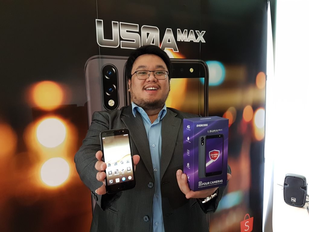 Evercoss U50A Max, Smartphone 4 Kamera Harga 1 Jutaan - Unbox.id