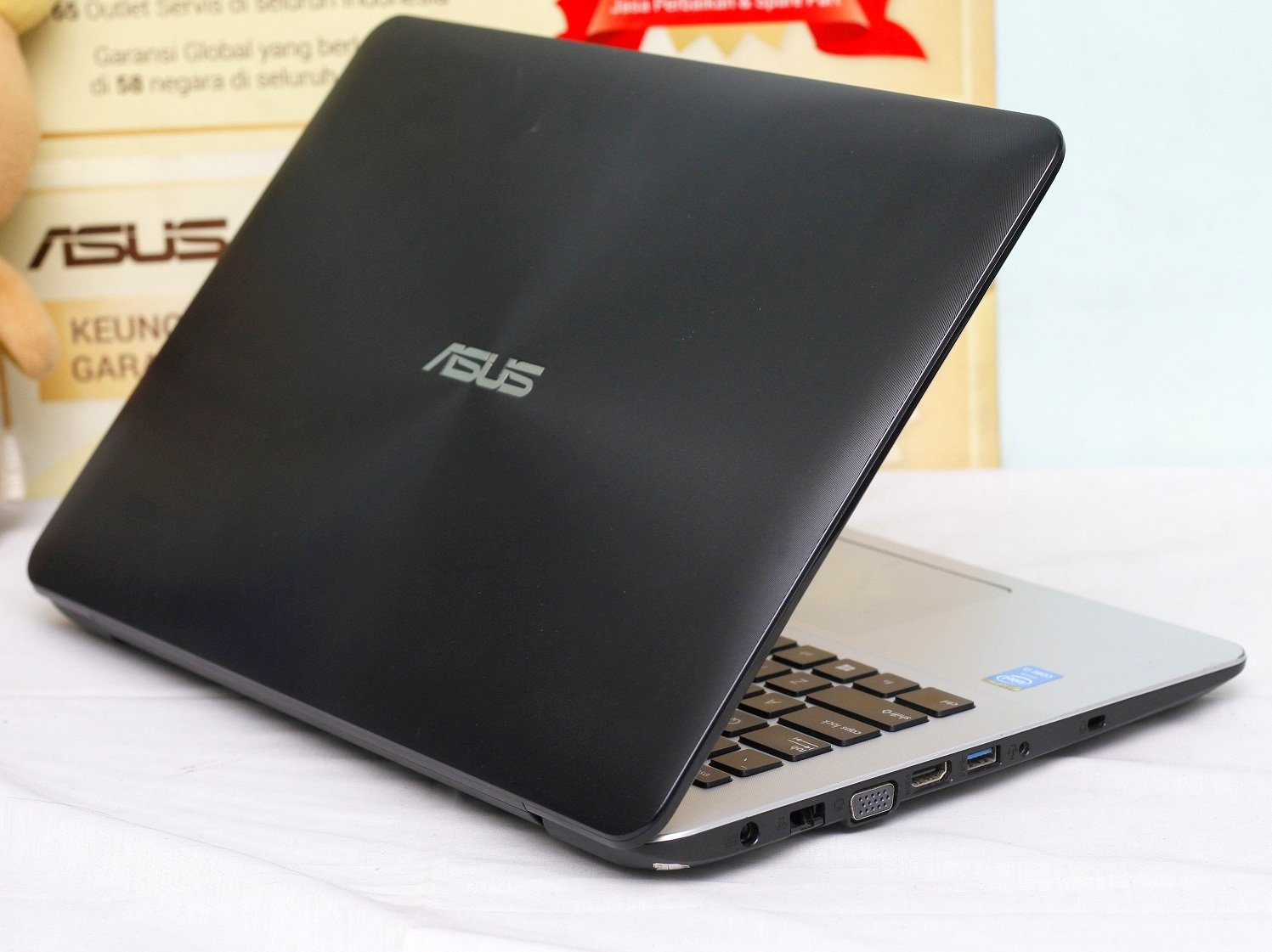 ASUS X455LA, Laptop Kualitas Kamera HD - Unbox.id